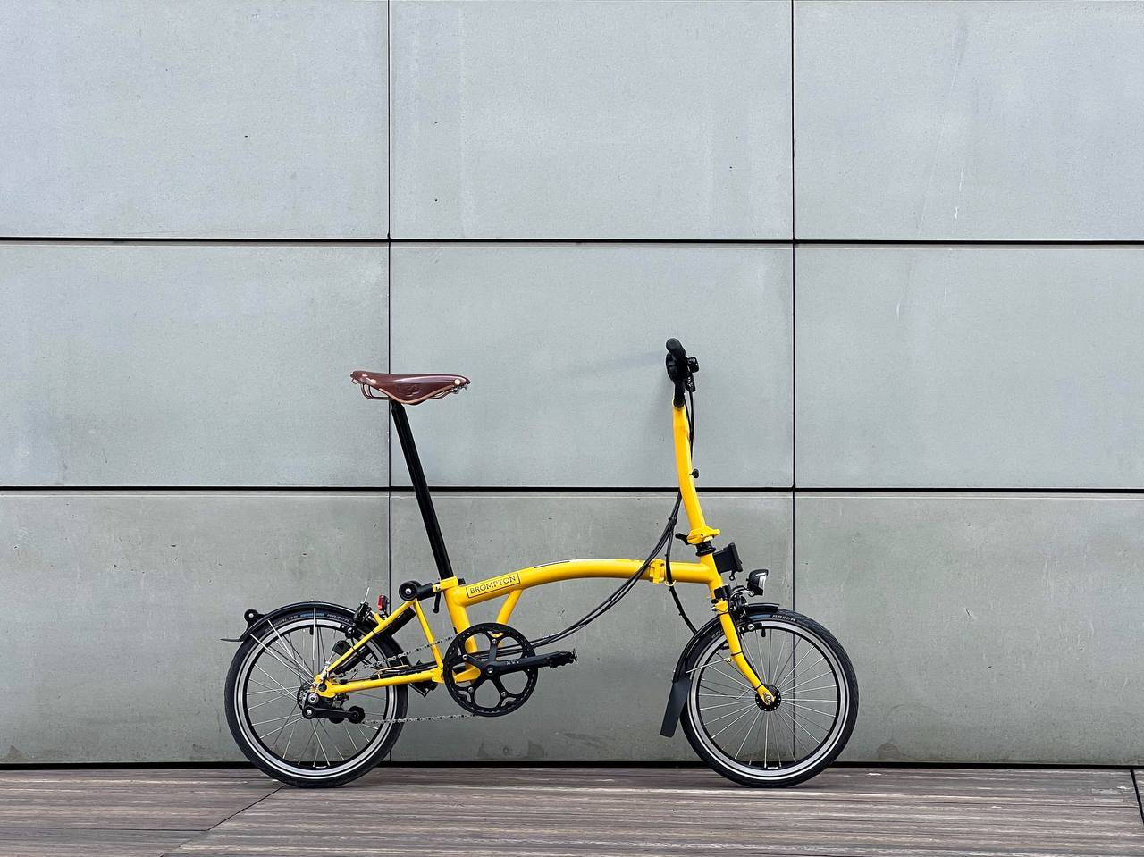 Brompton C-line Explore M6L Bumblebee Yellow (Dynamo w piaście/Brooks ...